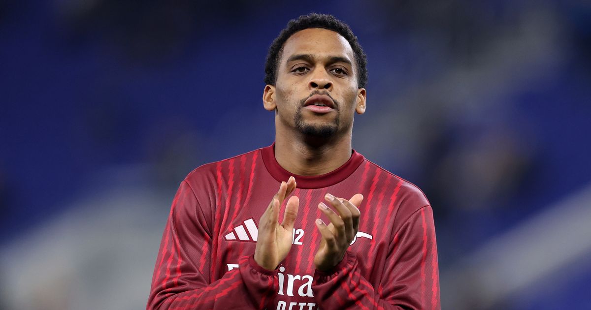 Jurrien Timber uverejnil záhadnú aktualizáciu, keď spoluhráč z Arsenalu ...