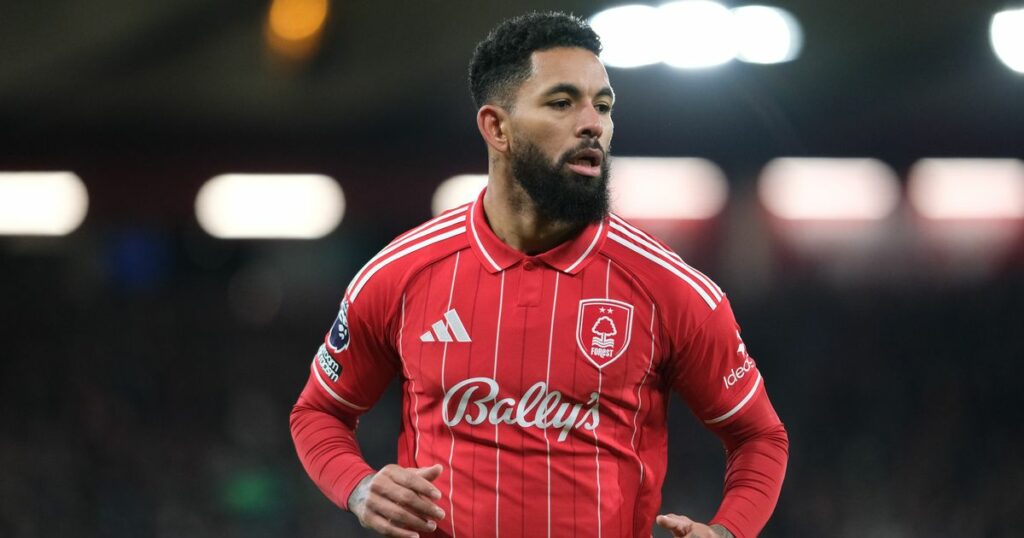 Chelsea vyslala jasný odkaz ohľadom prestupu Douglasa Luiza po tom, čo ...