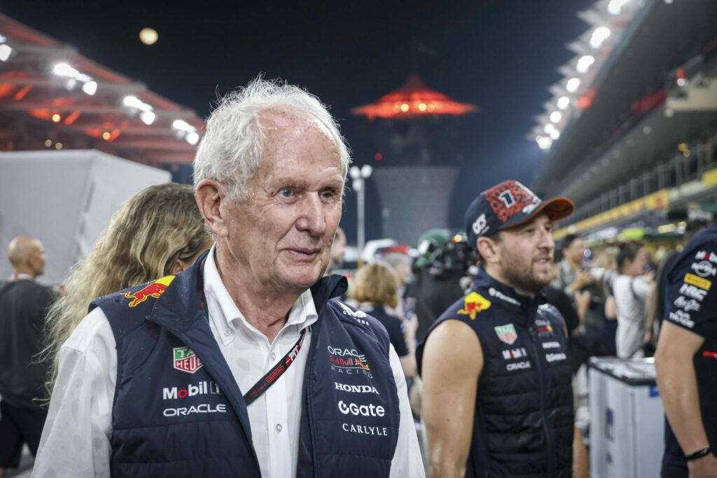 Helmut Marko hovorí Georgeovi Russellovi o boji o titul v roku 2026 ...